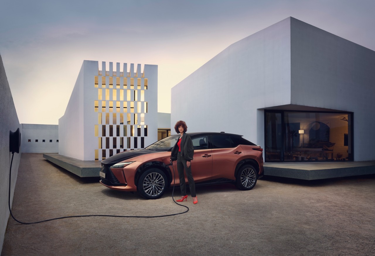 Public Charging | Lexus Electric car | Lexus UK