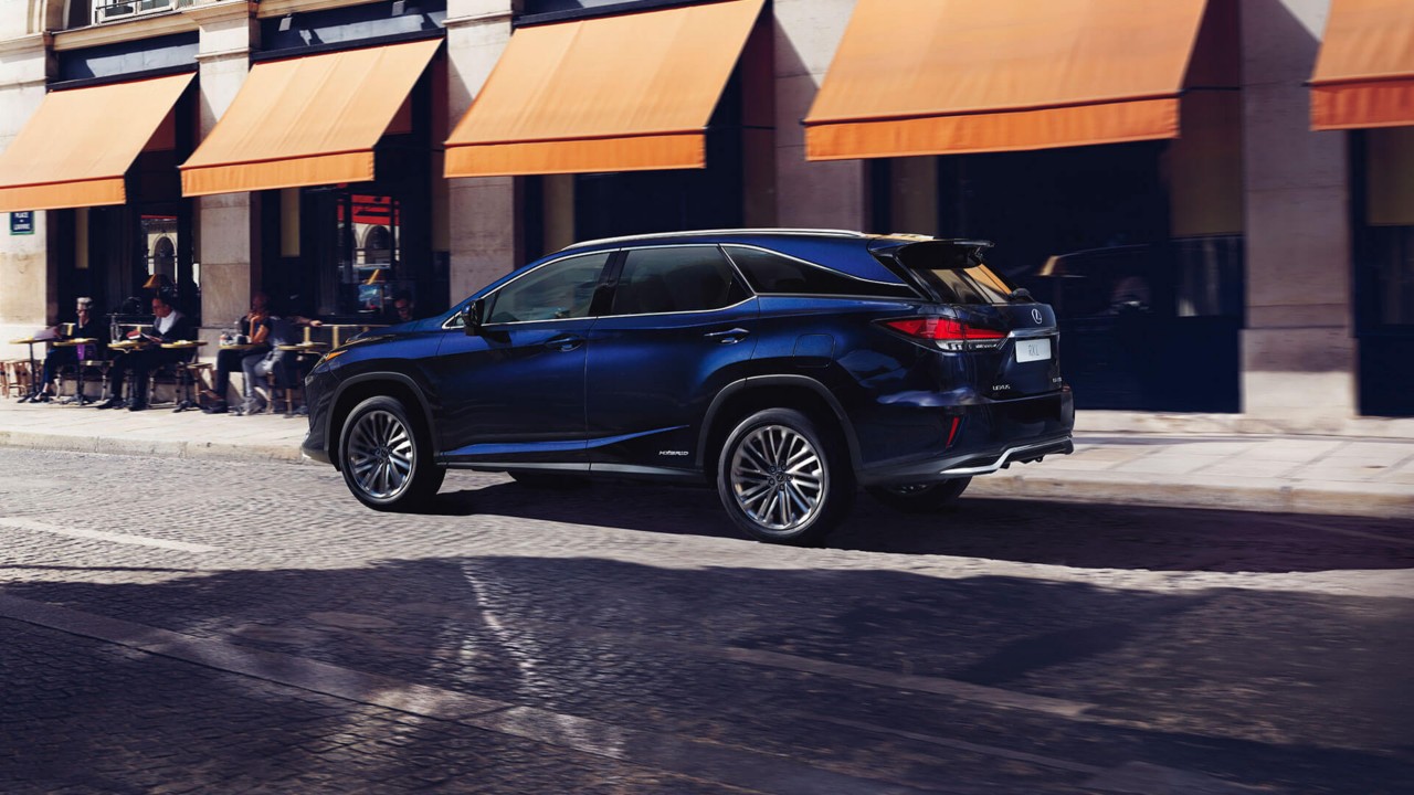 Lexus RX L | Full size Hybrid SUV | Lexus UK