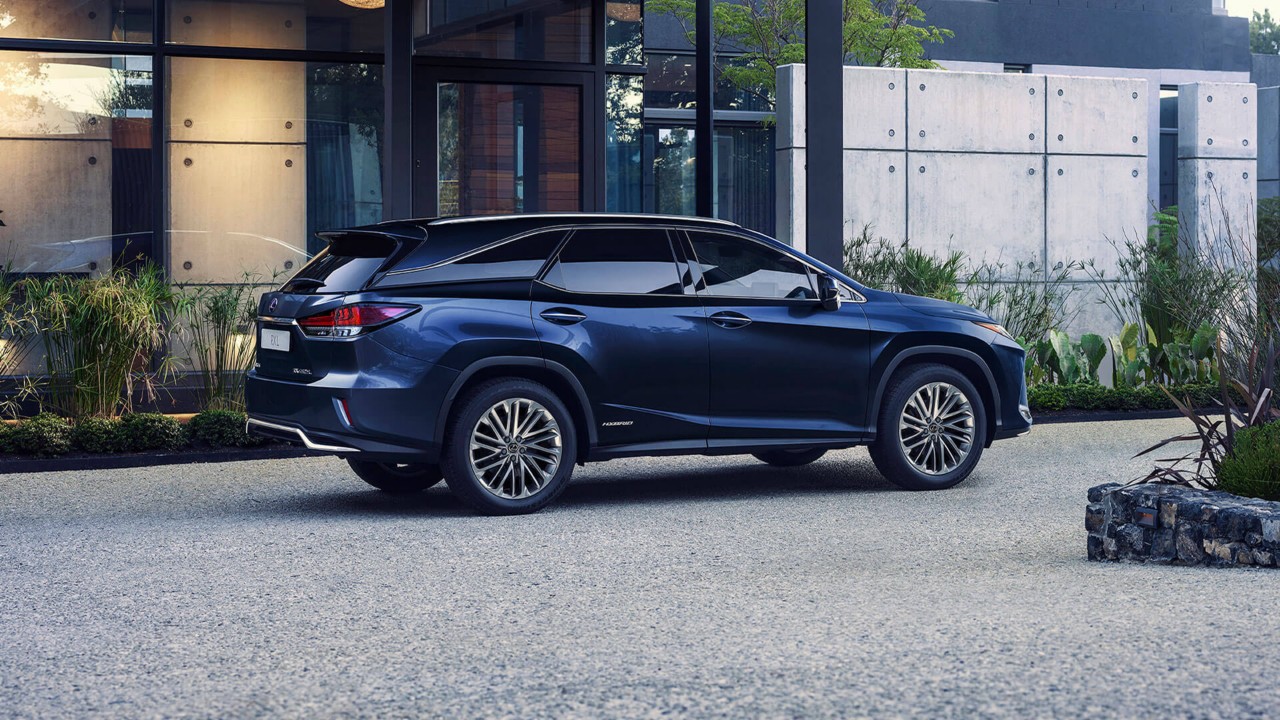 Lexus RX L | Full size Hybrid SUV | Lexus UK