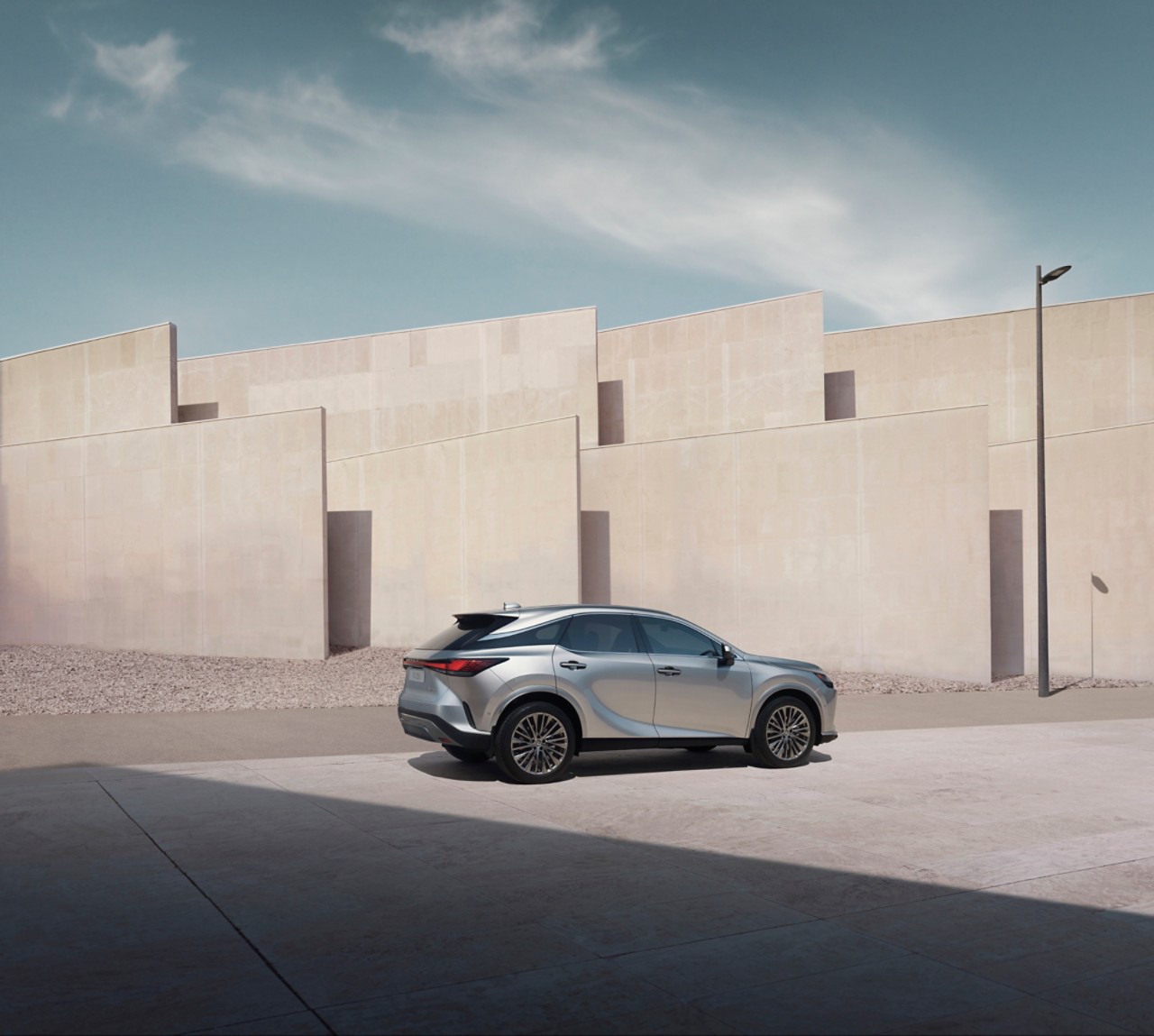 Lexus RX | Discover Luxury Hybrid SUV | Lexus UK