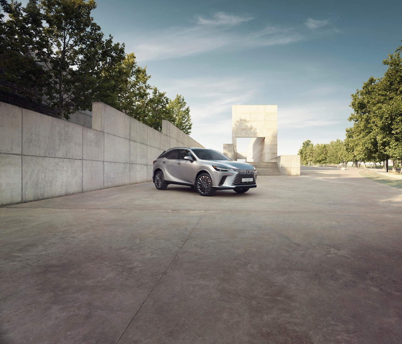 Lexus RX | Discover Luxury Hybrid SUV | Lexus UK