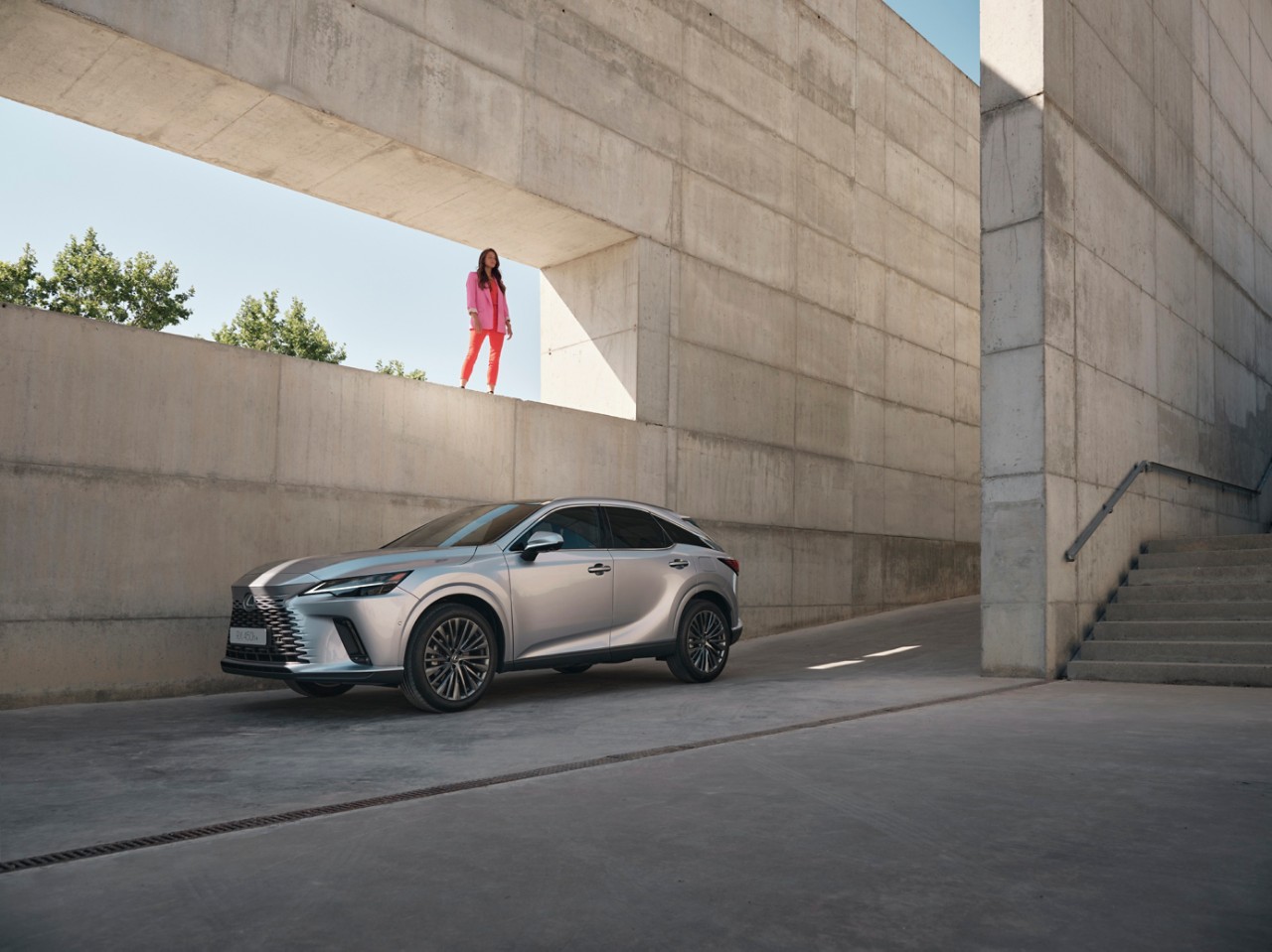 Lexus RX | Discover Luxury Hybrid SUV | Lexus UK