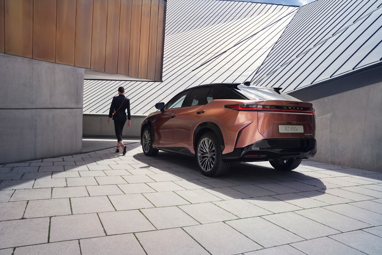 RZ All-Electric All Lexus | Lexus UK