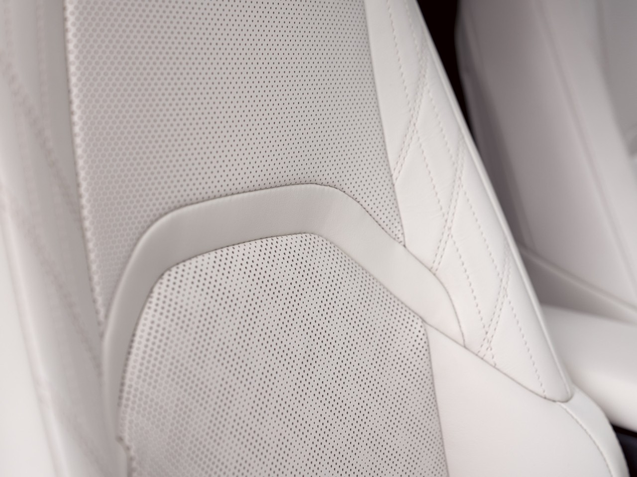 All-Electric UX | Discover The All-Electric SUV | Lexus UK