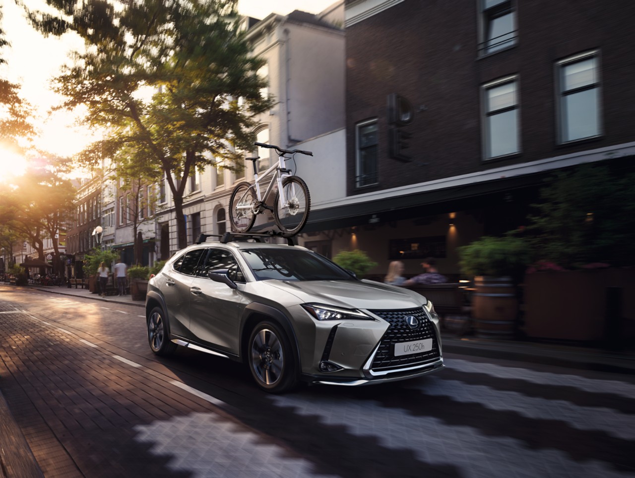 Lexus UX | Hybrid Electric Compact SUV | Lexus UK