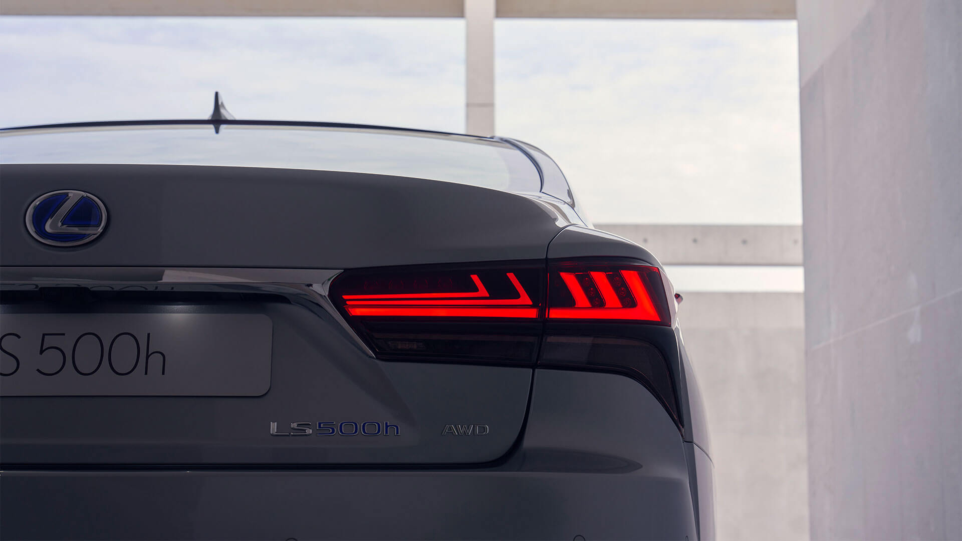 Lexus LS 500h | Luxury Hybrid Saloon | Lexus UK