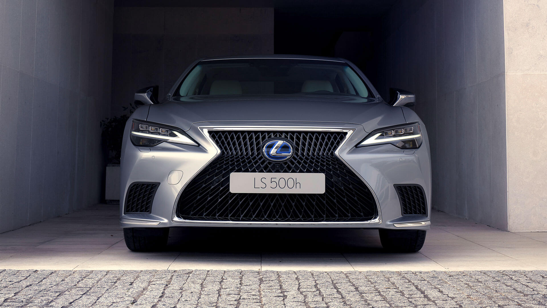 Lexus LS 500h | Luxury Hybrid Saloon | Lexus UK