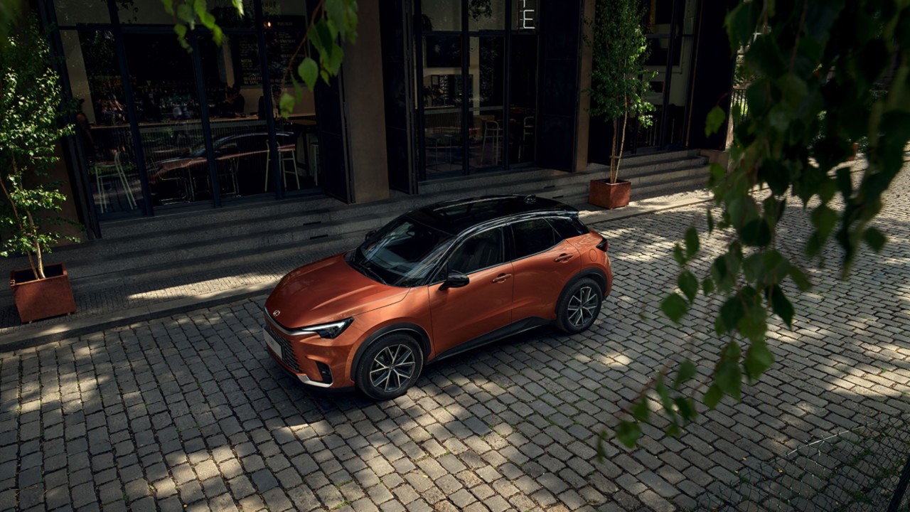 Lexus LBX | Compact Hybrid SUV | Lexus UK