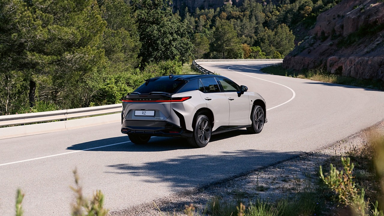 Lexus RZ | Electric Luxury SUV | Lexus UK