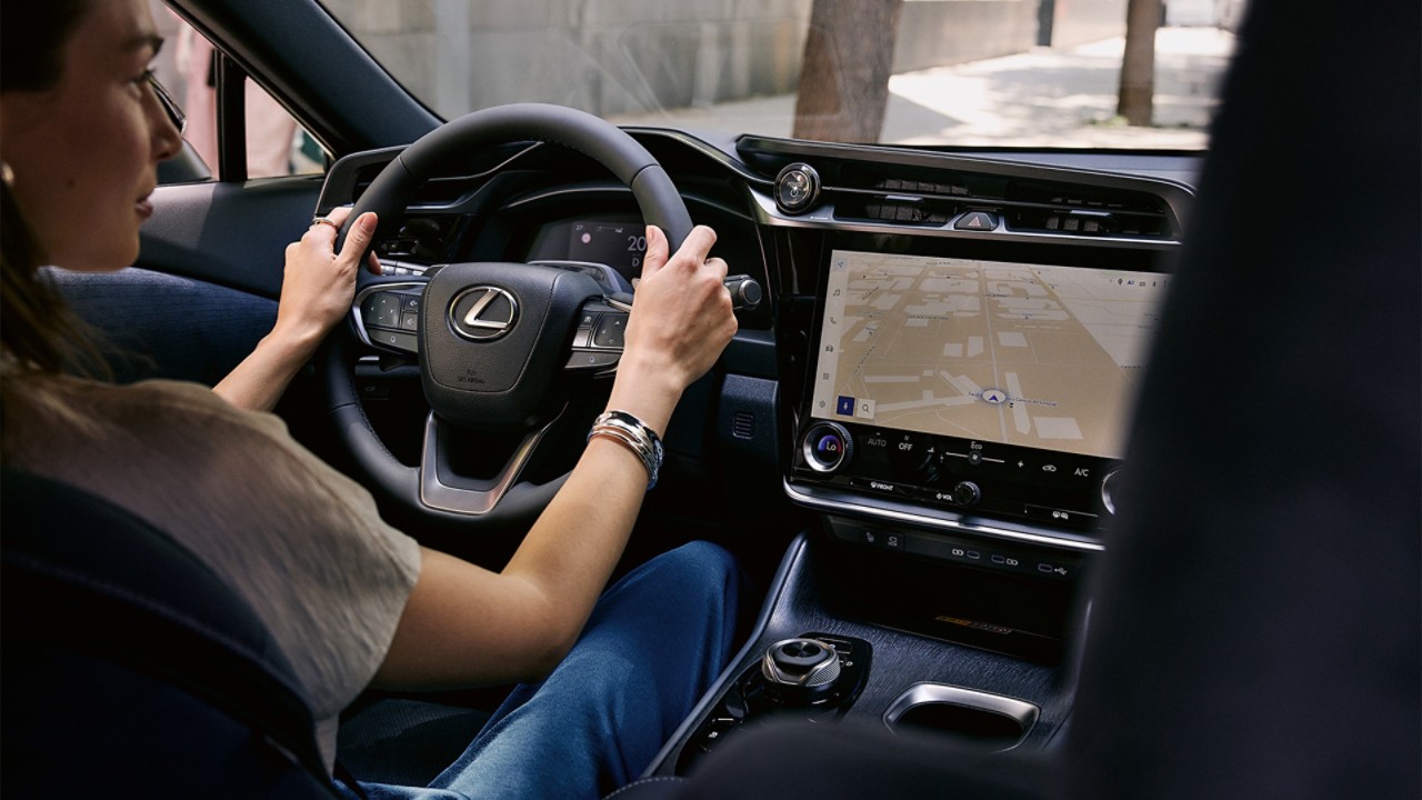 Lexus RZ | Electric Luxury SUV | Lexus UK