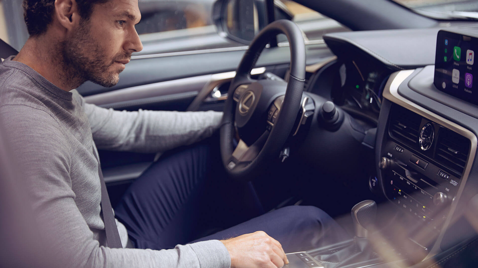 Lexus RX | Discover Luxury Hybrid SUV | Lexus UK